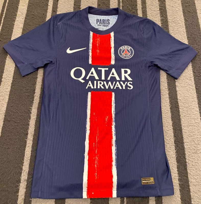 Psg 24/25 Authentic – Riteil Verslun